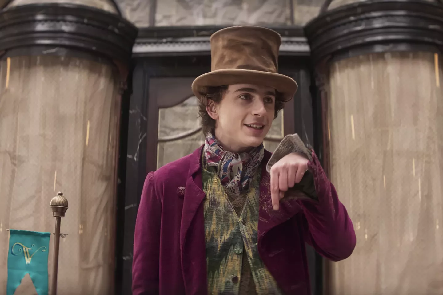 Willy Wonka charms, Chicken Run a tired rehash, Leave the World Behind ...
